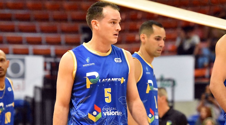 ALEXANDER ROBLES SE VISTIÓ DE HÉROE EN EL TRIUNFO DE LOS PLATANEROS ...