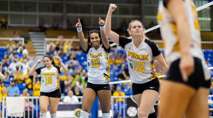 OCTAVA VICTORIA CONSECUTIVA DE LAS CAMPEONAS PINKIN - Federación Puertorriqueña de Voleibol